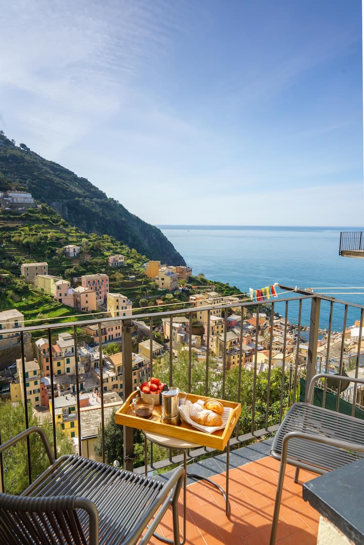 Stunning Seaview Apt {Perfect For Groups!} - Monterosso al Mare