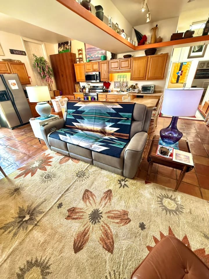 ~ 3 Bdrm/1 Bath-ray's Country Garden - Santa Fe, NM