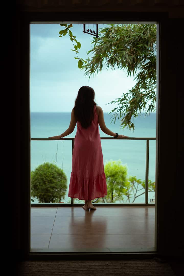 Cliffside Bohemian Haven–private Balcony - Varkala