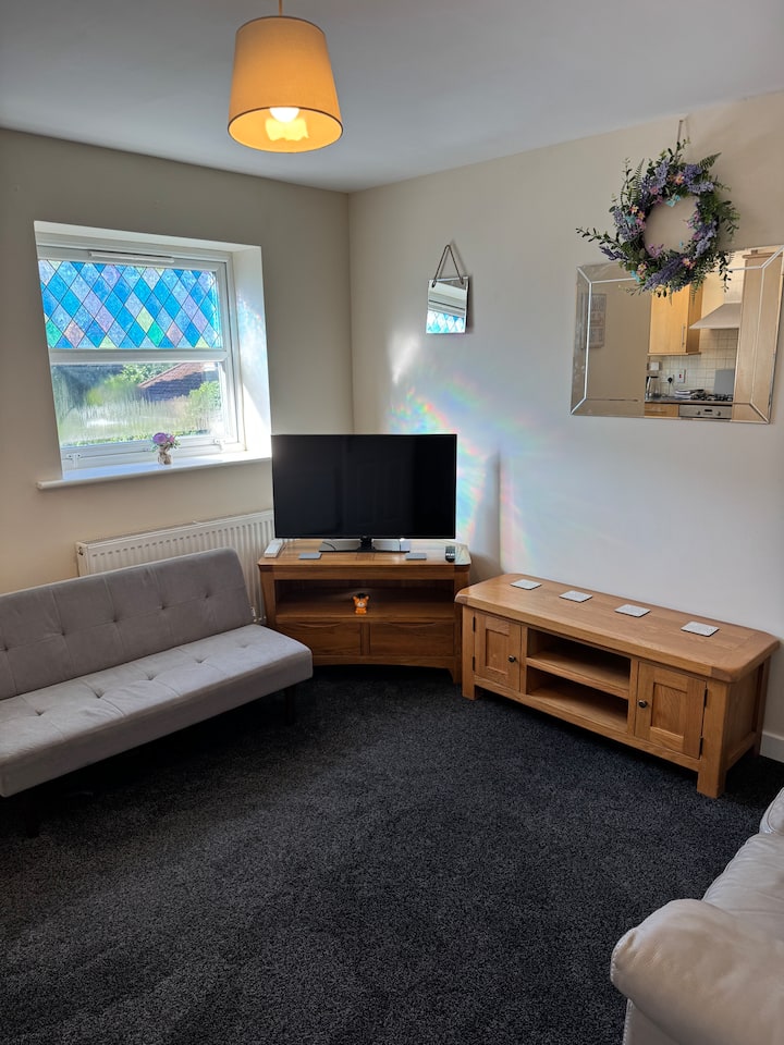 Modern Cosy | Sleeps 5 | First Floor | Central Md2 - Shropshire