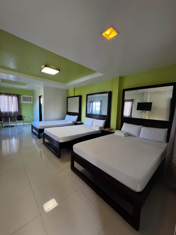 New Lorenza Lodge - San Fernando