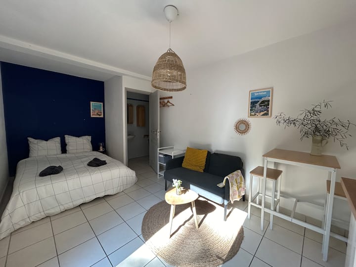 Escale Au Pied Du Garlaban - Aubagne