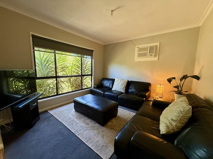 Spacious 3 Bedroom Country Getaway - Myrtleford