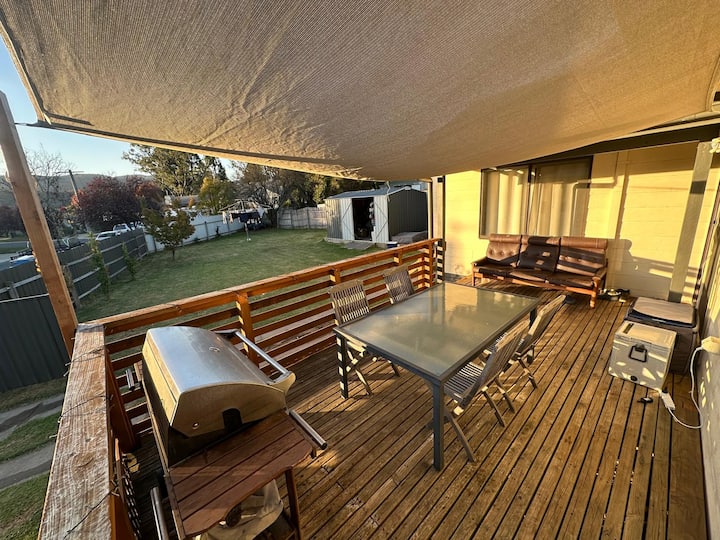 Spacious 3 Bedroom Country Getaway - Myrtleford