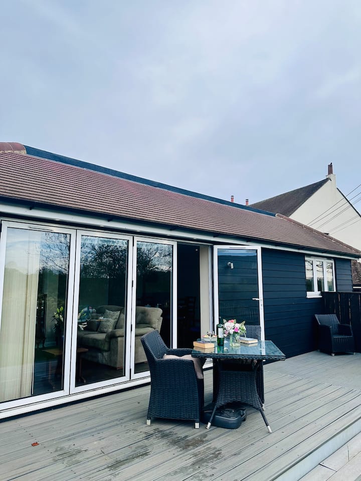 Charming 2bd Country Bungalow On Working Farm - Kent