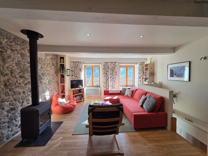 Cosy Mountain Village Home - Ariège