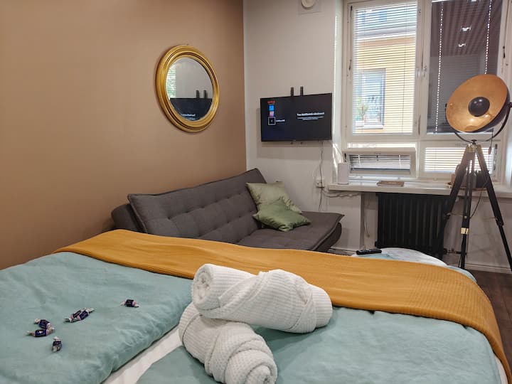 Tyylikäs Ja Hyvin Varusteltu Huoneisto Kampissa - Helsinki