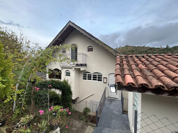 Casa Jardim Márcia - Campos do Jordão