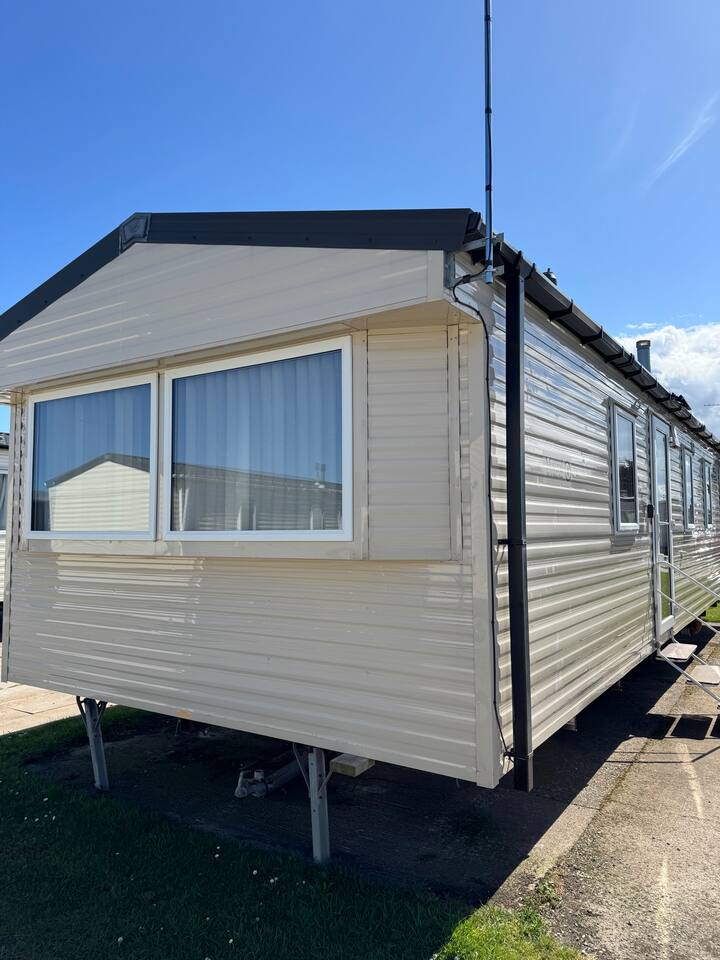 Caravan Susan - Lyons Robin Hood - Prestatyn