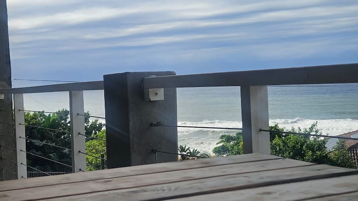 This Is A 1 Bed Unit With Amazing Sea Views. - 
