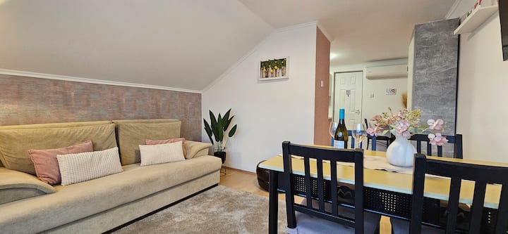 Casa Montana | Capri Apartment-pool & Lake View - Balatonalmádi