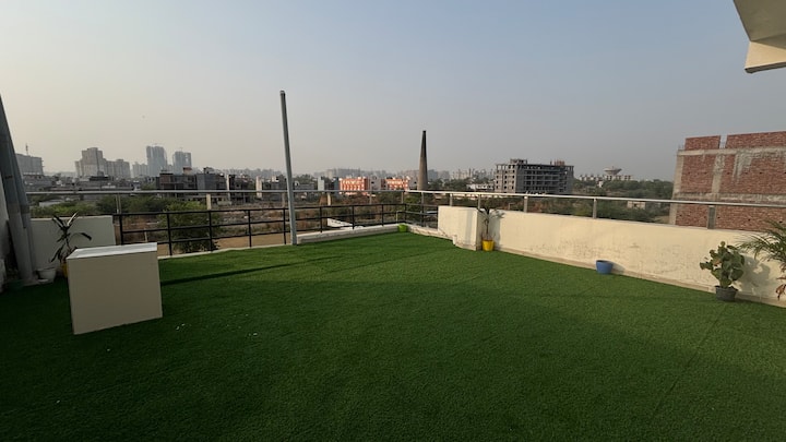 Wander Homestay - Noida