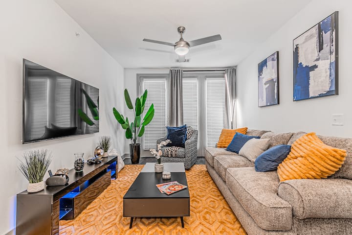 ~>The Suite Spot | Luxe Stay With All Amenities <~ - Carrollton, TX