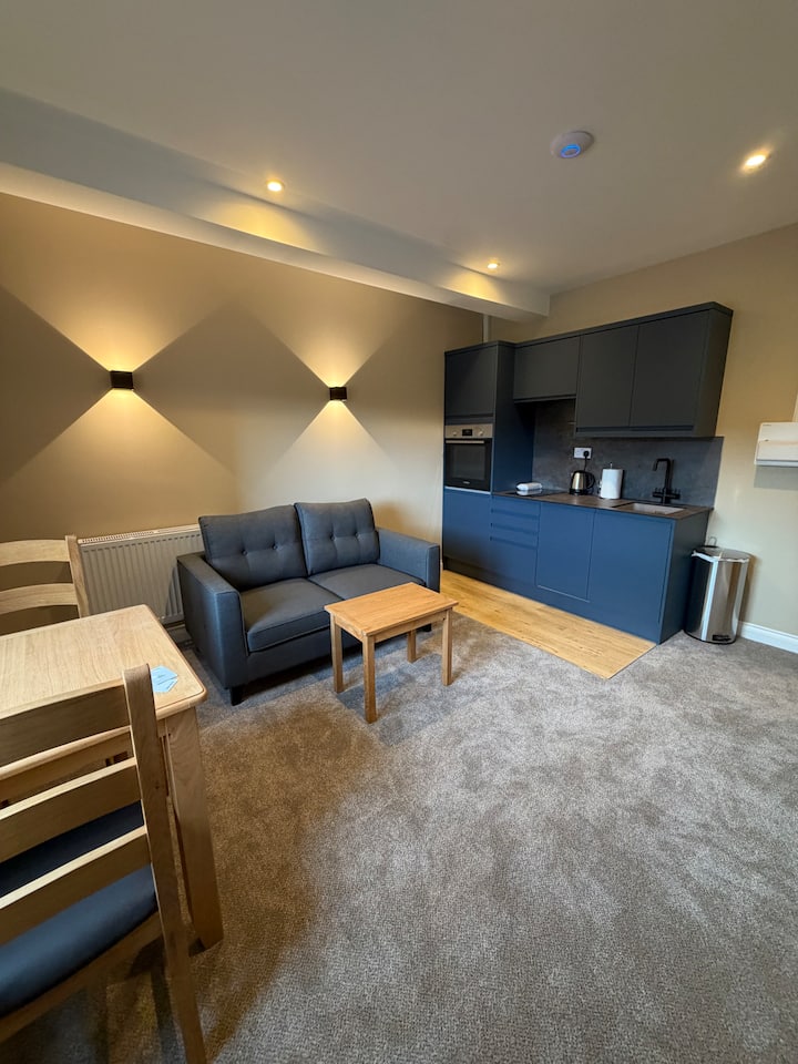 Fully Equipped Studio Apartment - İngiltere