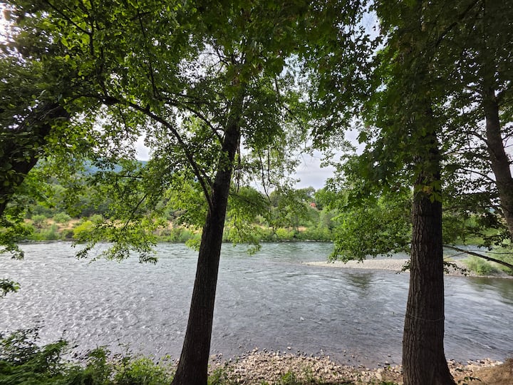 River Life, Cabin Retreat - Valley of the Rogue State Park, Gold Hill