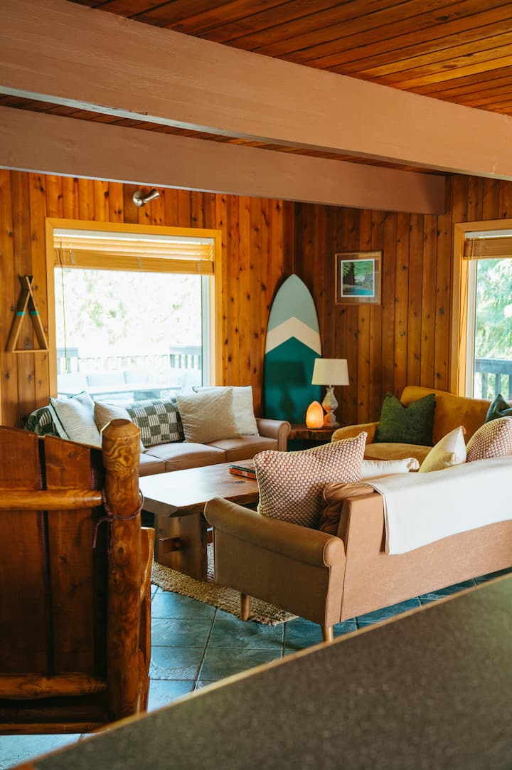 Ocean Friendly Amenities & Hot Tub - Ucluelet