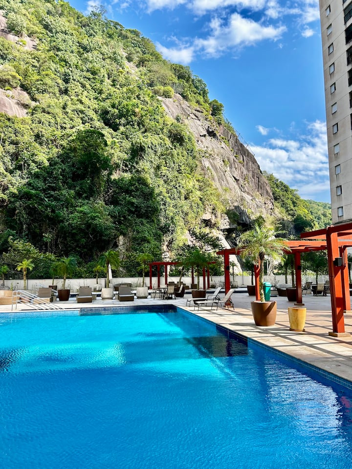 Apê Em Condominio Clube Com 4 Piscinas/cinema/ E + - Santos