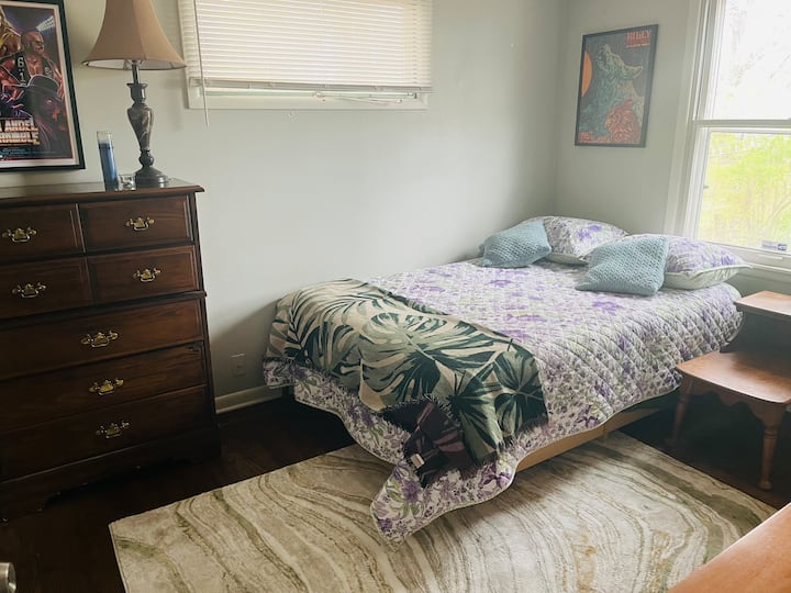 Room In Grand Rapids - Grand Rapids, MI