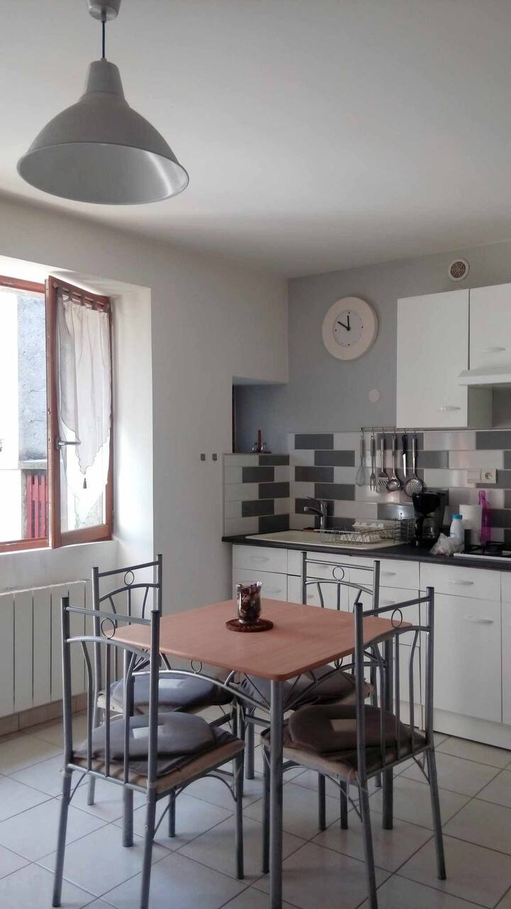 Appartement En Centre-ville - Die