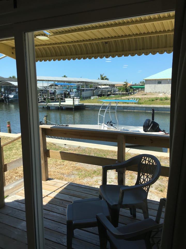 Cozy 1 Bedroom Cottage On Water - Sanibel Island