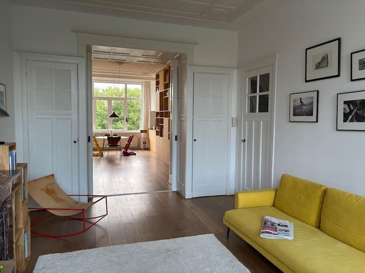 Ruime En Lichte Familiewoning In Rotterdam - Rotterdam
