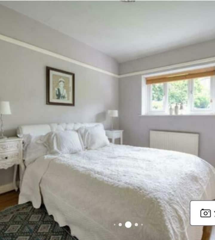 Peaceful Retreat For The Senses - Bakewell