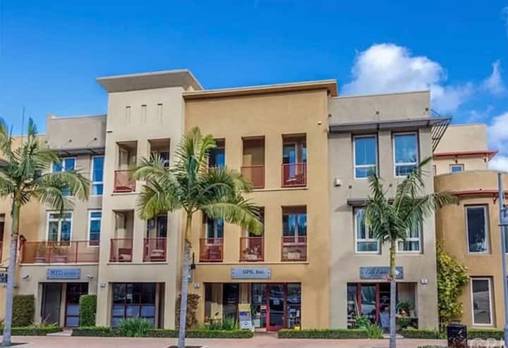Resort Community Furnished 2 Bed - Aliso Viejo, CA
