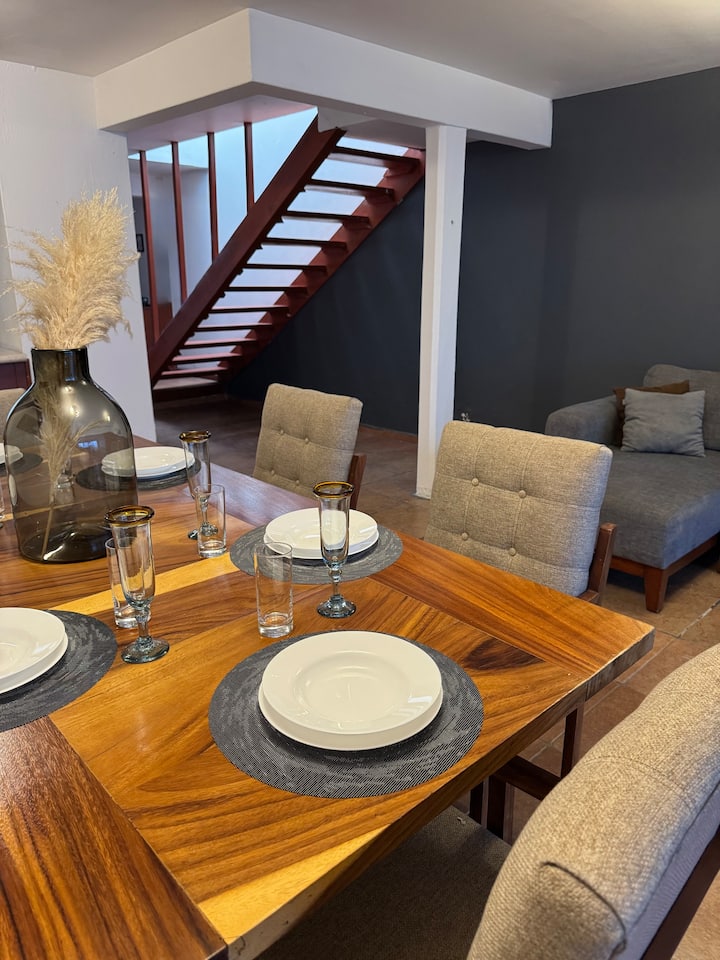 Casa Amplia Para Grupos | Cerca Expo Guadalajara - Guadalajara