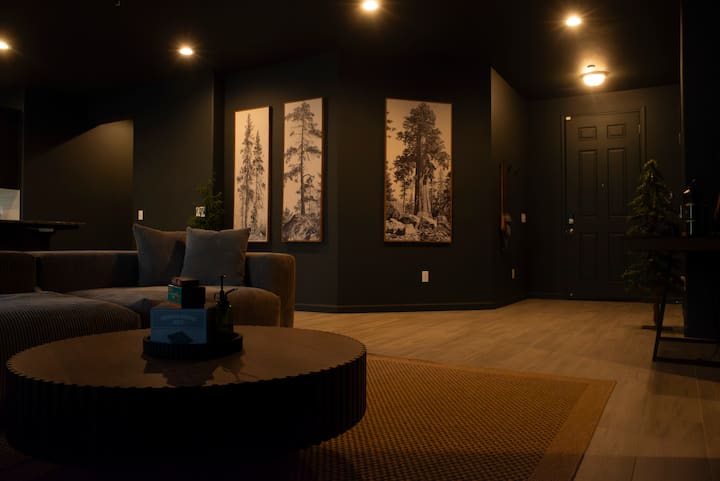 Snp Basecamp, Ev Charge, King Bed, Backyard Oasis - Visalia, CA