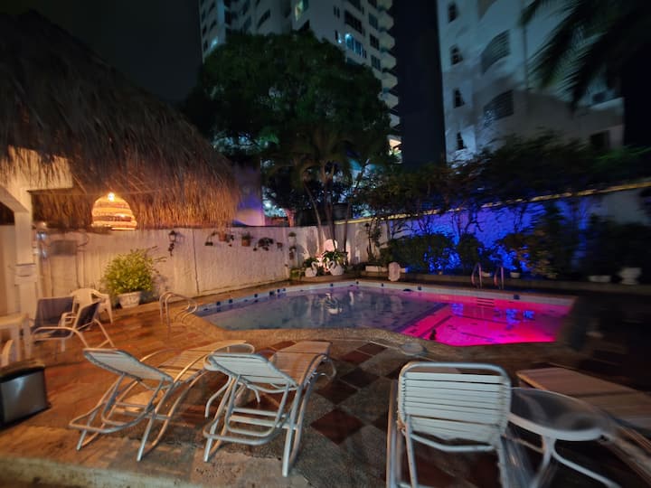 Casa Grande En Castillogrande Playa Centro - Cartagena