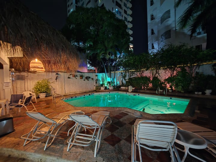 Casa Grande En Castillogrande Playa Centro - Cartagena, Colombia