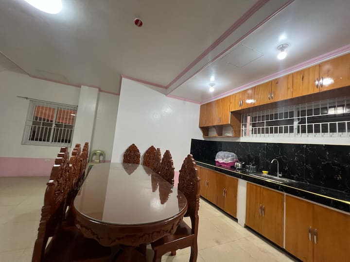 Florie Ann Transient
1 Unit 4 Rooms 7bed W/kitchen - Laoag
