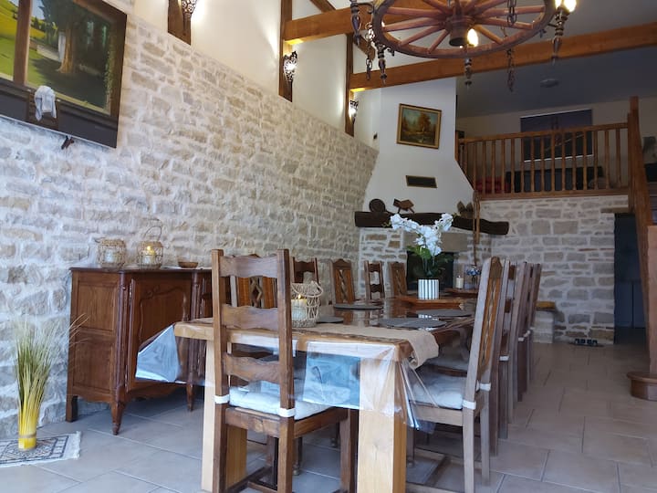 Ferme De Caractère Proche De Dole (Jura) - Jura