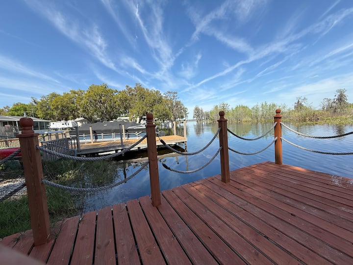 The Workshop Room @ Bamboo House - Inverness, FL