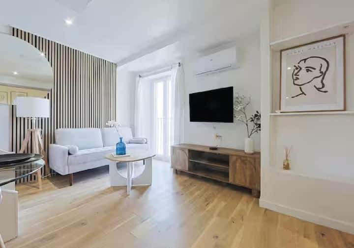 Duplex Raffiné à Deux Pas De La Mer – Carré D’or - Nice