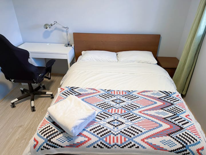 Tsawwassen Cozy House Room #2 - Point Roberts, WA