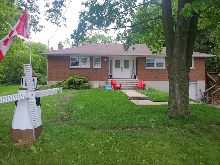 The Taunton House - Ajax