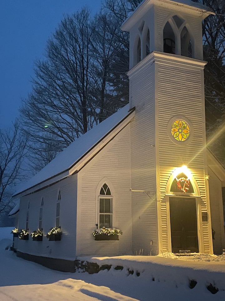 Luxury Converted Country Church - Mont Sutton, QC