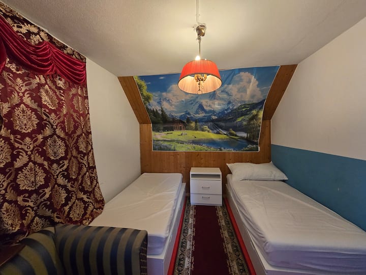 Low Cost Bedrooms For 2 - Berne