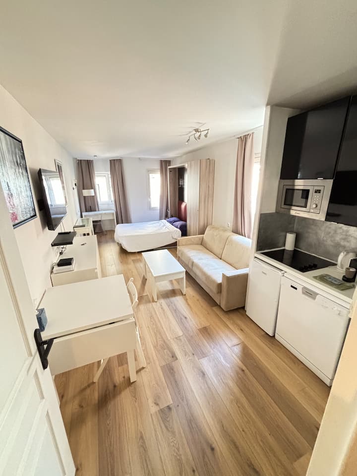 Studio Border Monaco With Pool - Beausoleil