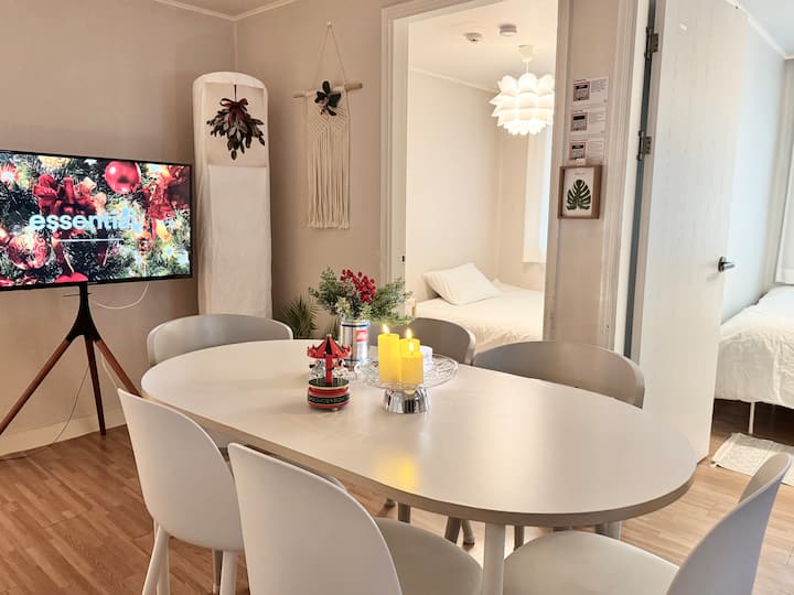 따뜻한 집 | 3룸 전체  개방 | 지하철, 공항버스 5분 | 홍대 15분 | 강남 22분 - Seoul