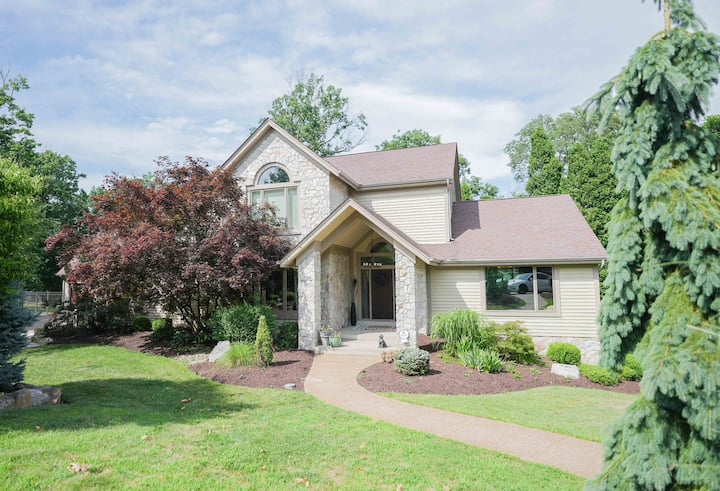 The Plum Resort - Plum, PA