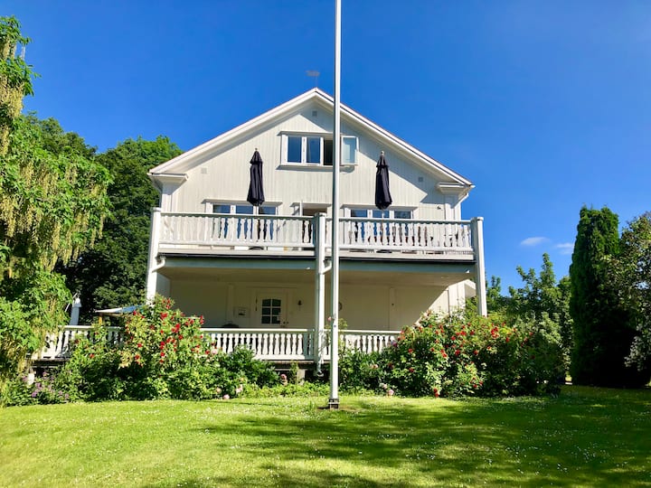 Villa Fantastica Near The Sea - Sweden
