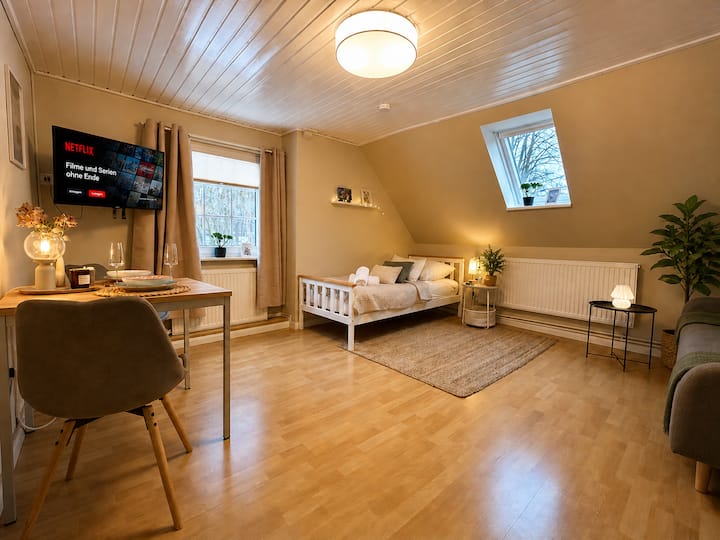 2 Br · 2 Bathrooms · Quiet · Parking · Wi-fi ·Kiel - Kiel