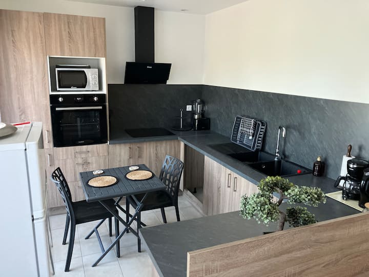 Maison 7 Couchages Proche Parcwaliby Et Autoroute - Isère