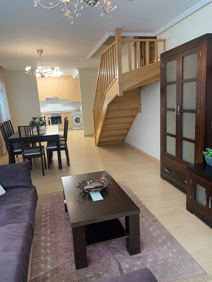 Mar, Piscina Y Confort En Dúplex - Burela