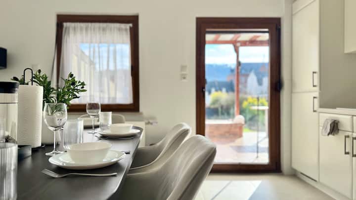 Gemütliche 3-zimmer Wohnung Mit Terrasse | Pw38 - Coblence