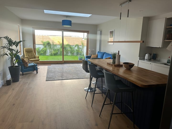 Newly Refurbished 3 Bed House In Castleknock - Swords