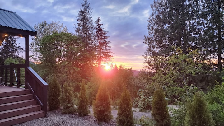 Elwha Escape Get Away!
Come See Our Sunsets! - Port Angeles, Washington