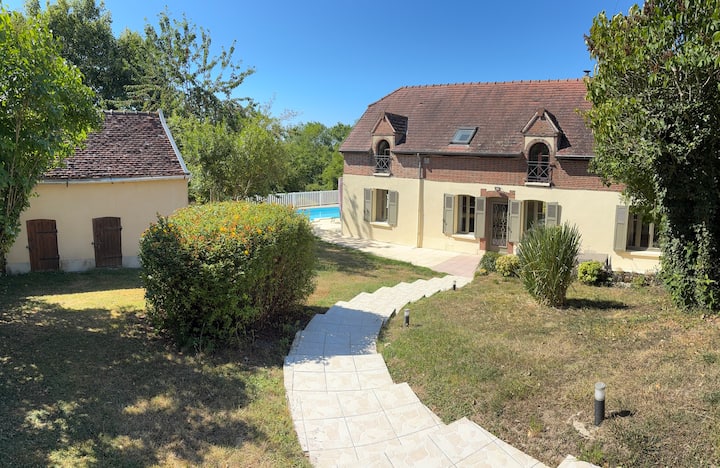 Le Mondementais - Gîte En Champagne Avec Piscine - Marne